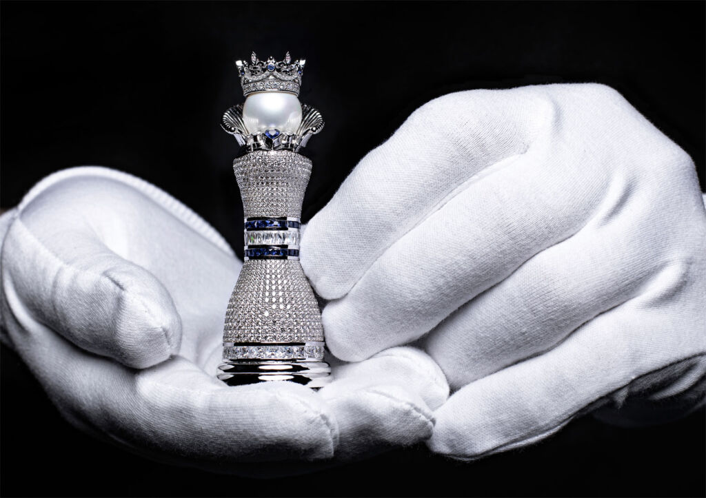 The Perl Royale - World's Most Expensive Chess Set (with diamonds and ...